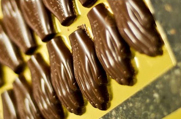 Chocolate Candy Hands still sold in Belgium despite Congo Genocide of ...