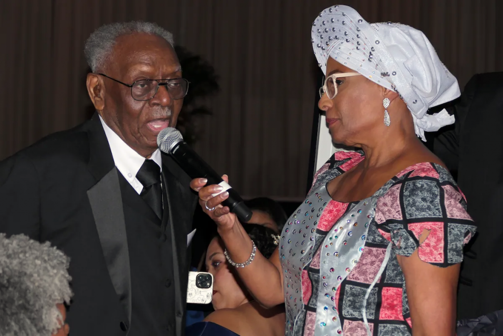 Moses Newson / SamePassage